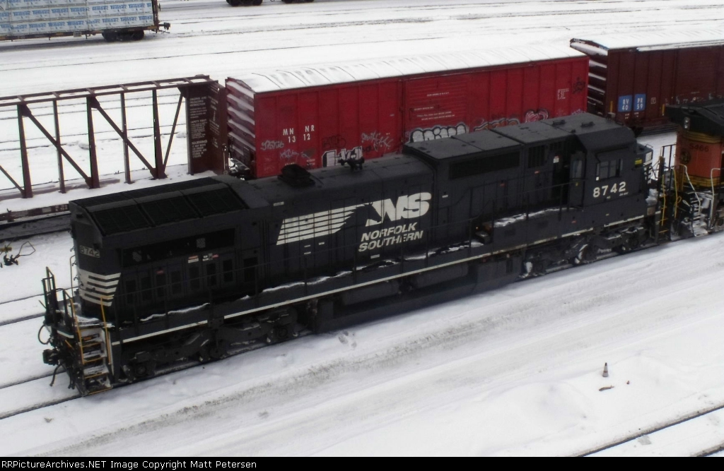 NS 8741